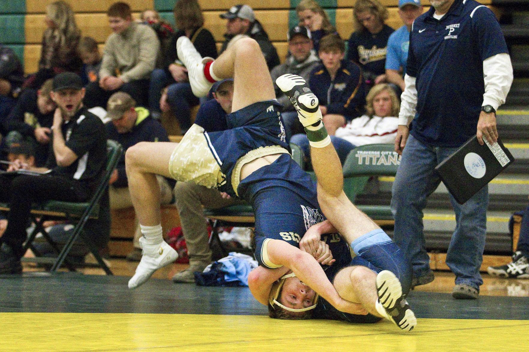 Simaz pins down offer to wrestle at Iowa | Sports | record-eagle.com