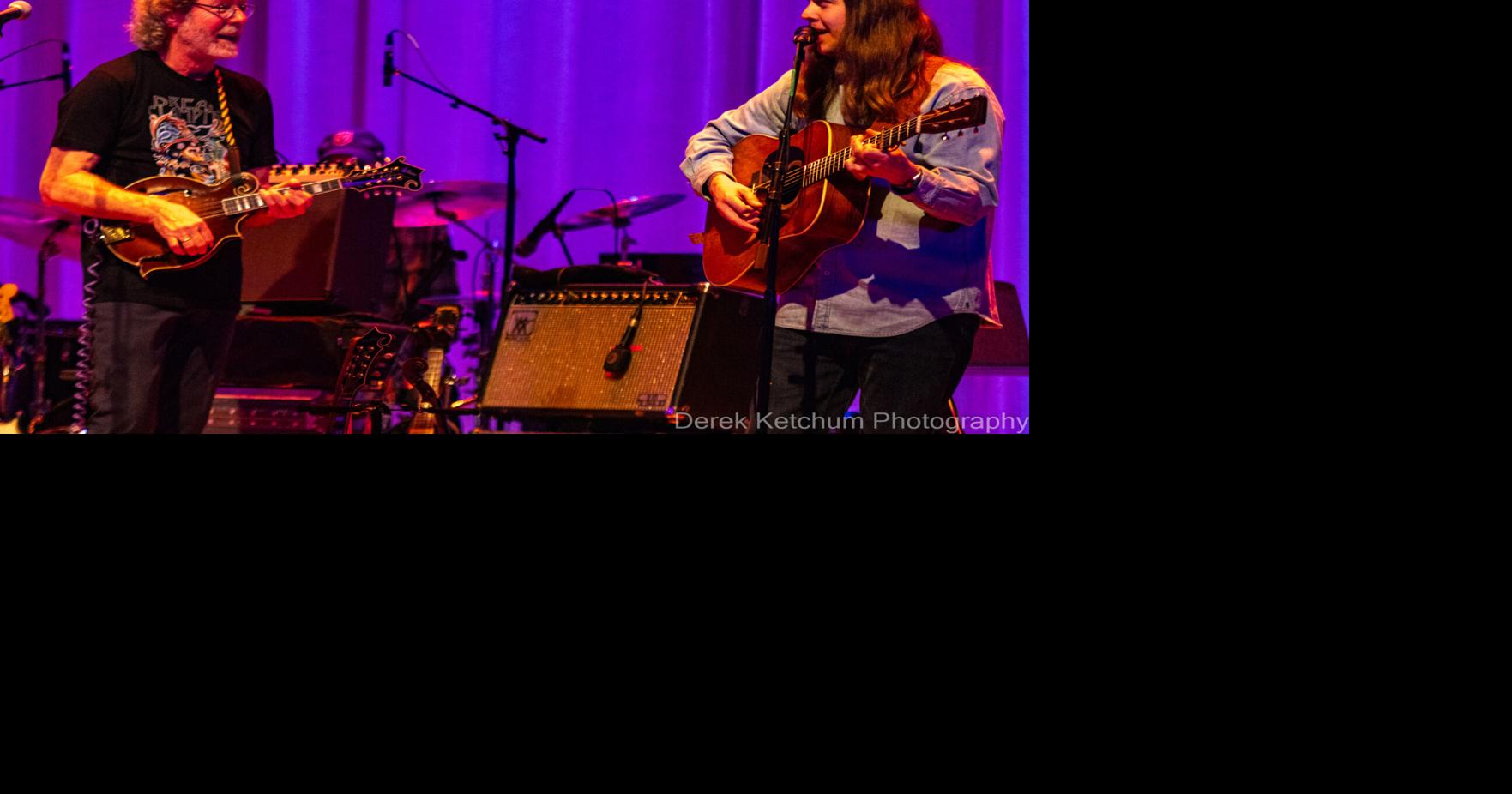 Strings Surprise: Billy Strings wows Michigan audience with surprise ...