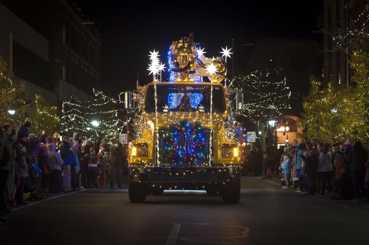 Traverse City's new Light Parade draws three times the crowd | ETC ...