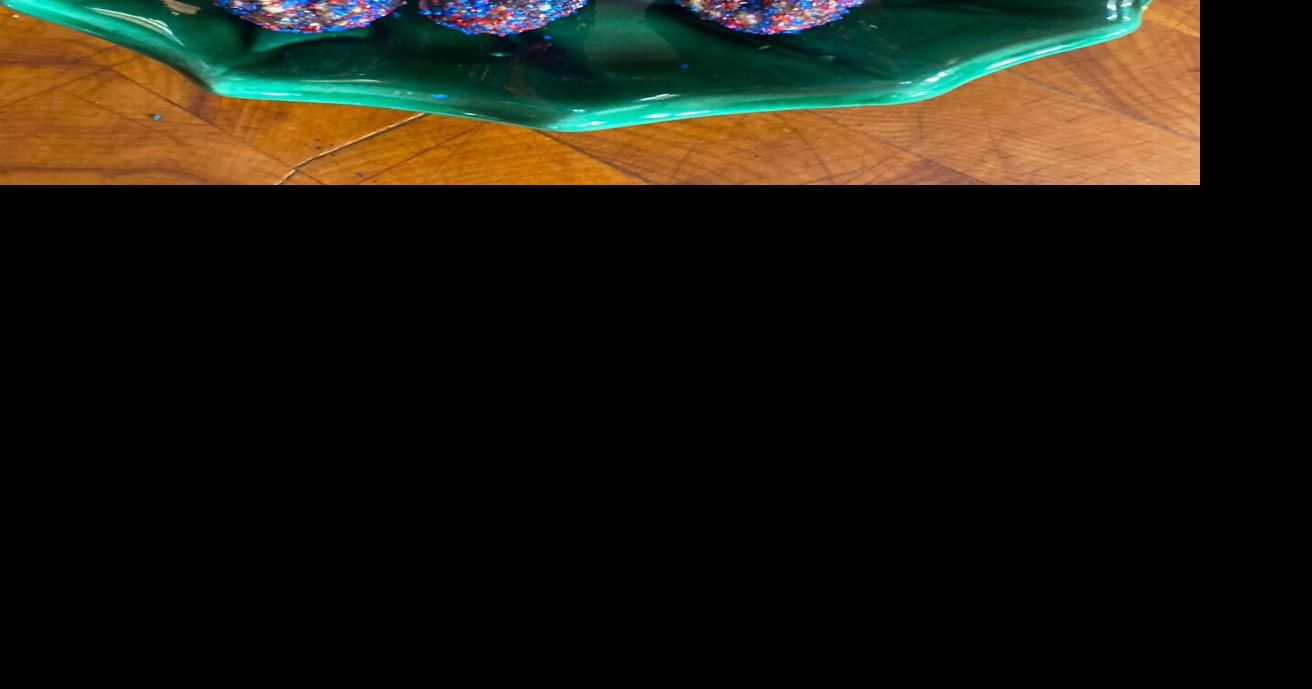 At the Table: The Christmas carol table: Roast chestnuts and make sugar ...