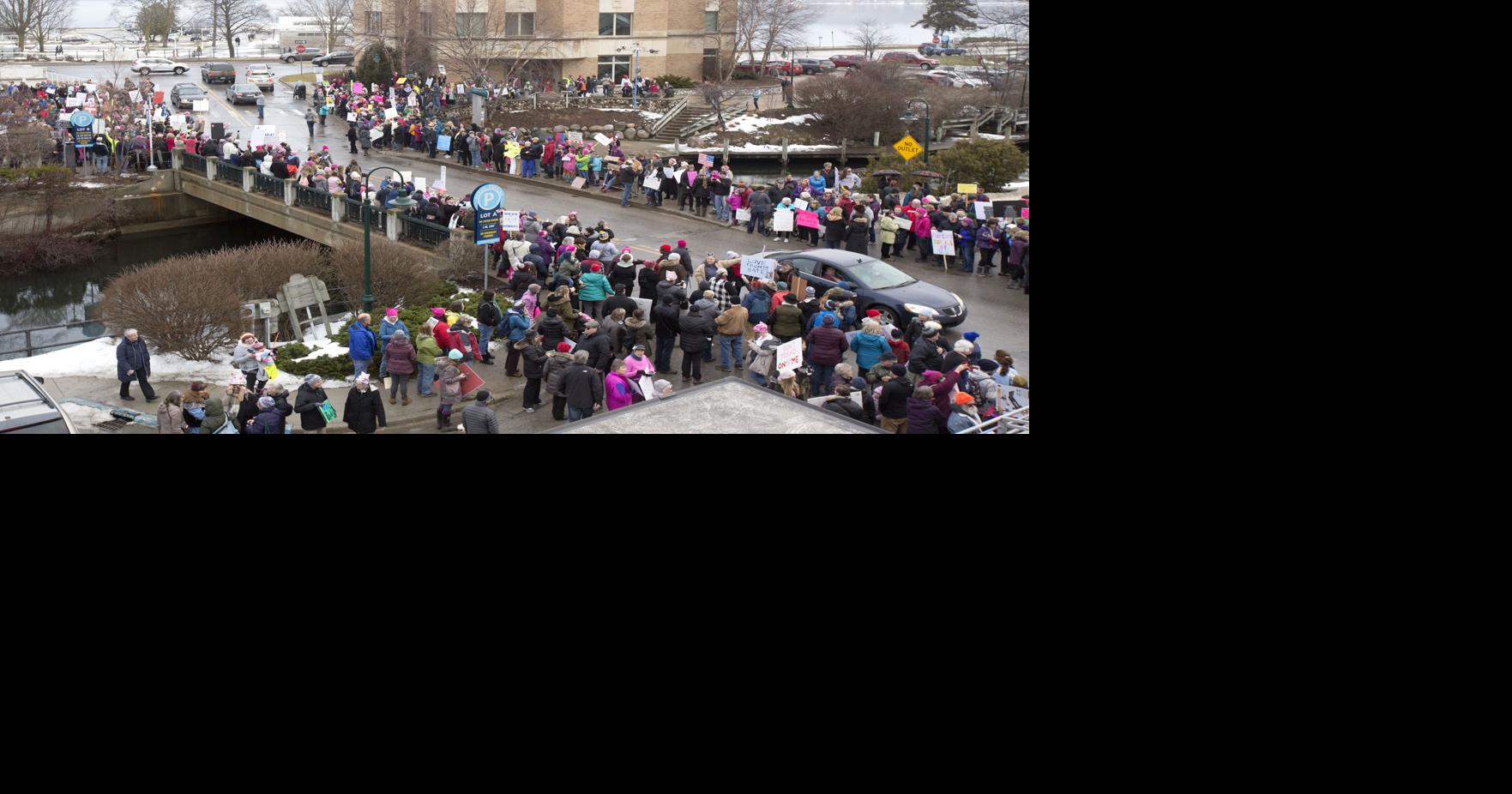 Thousands gather for Traverse City Women's March | News | record-eagle.com