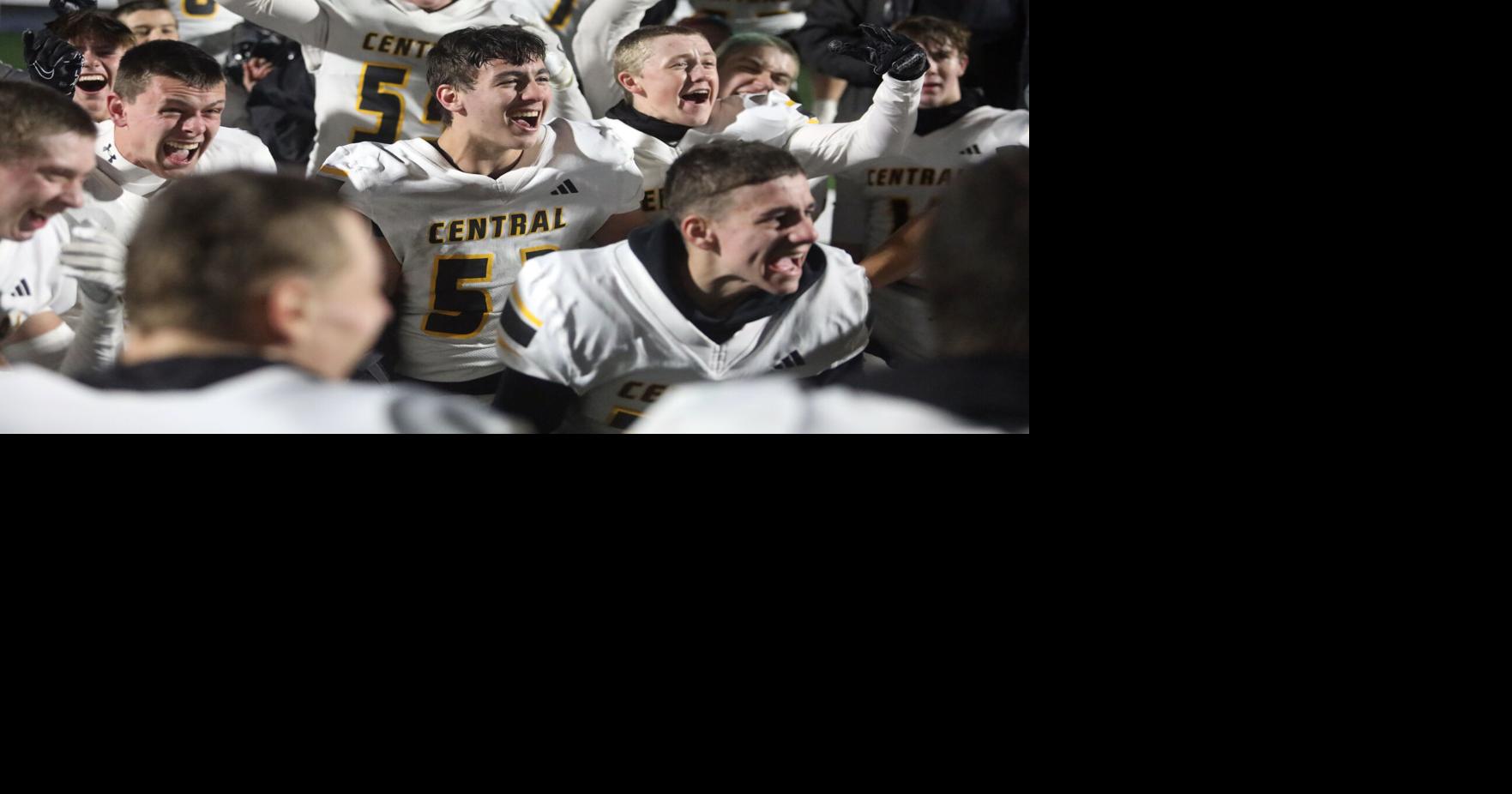Trick (play) or treat: TC Central uses fake extra point to get past ...