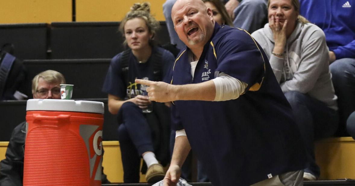 Cadillac Vikings slay Kingsford to win regional title, advance to state ...