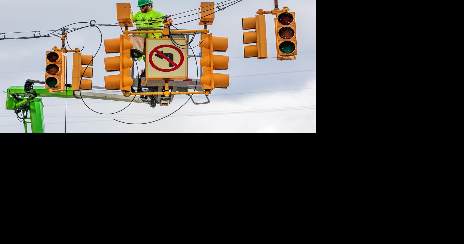 TRAFFIC LIGHT REPAIRS | Local News | record-eagle.com