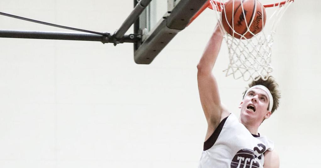 Track-meet hoops: Levi Schultz scores 31, dunks for 10th time in 7 ...