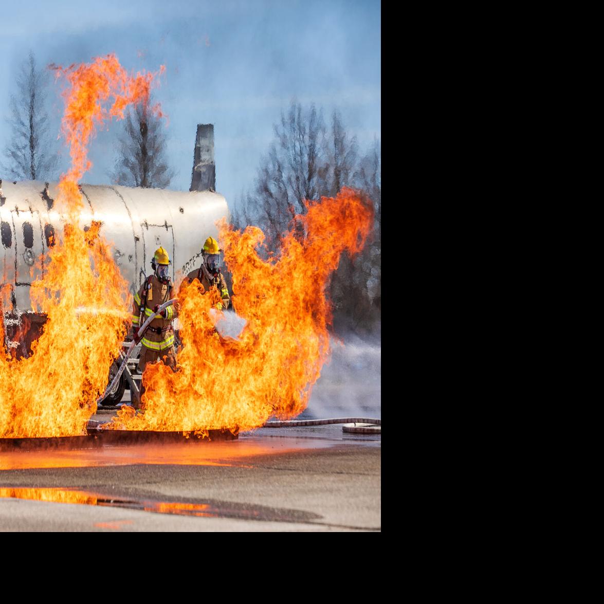 Mystery plane makes repeated visits to TC airspace | Local News ...