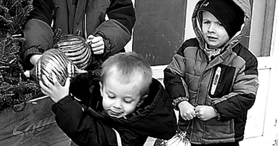 HELPING HANDS | News | recordargusnews.com