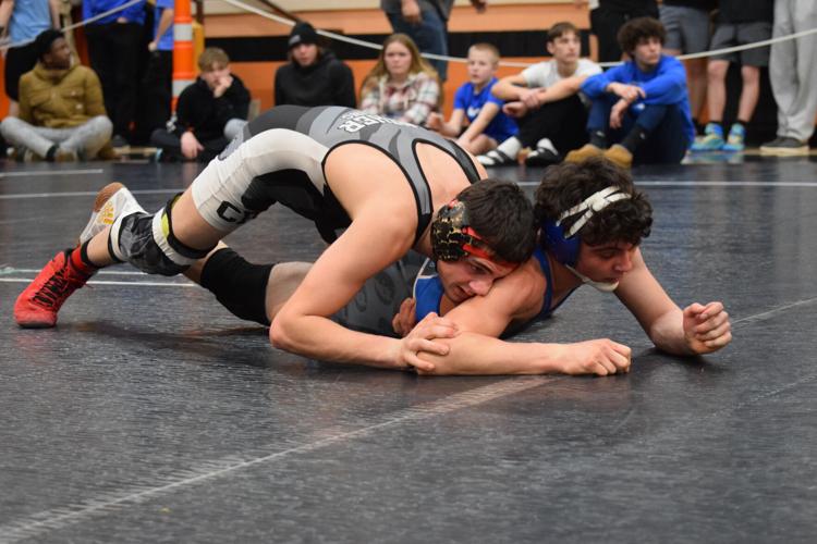 Wyatt Lazzar looks to repeat District 10 title | Sports ...