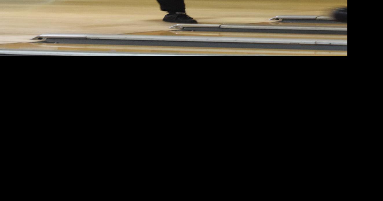 Celebrity scholastic bowlers move into first place | Sports ...
