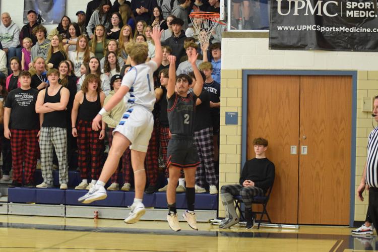 Mustangs trample Sailors in 63-45 win | Sports | recordargusnews.com