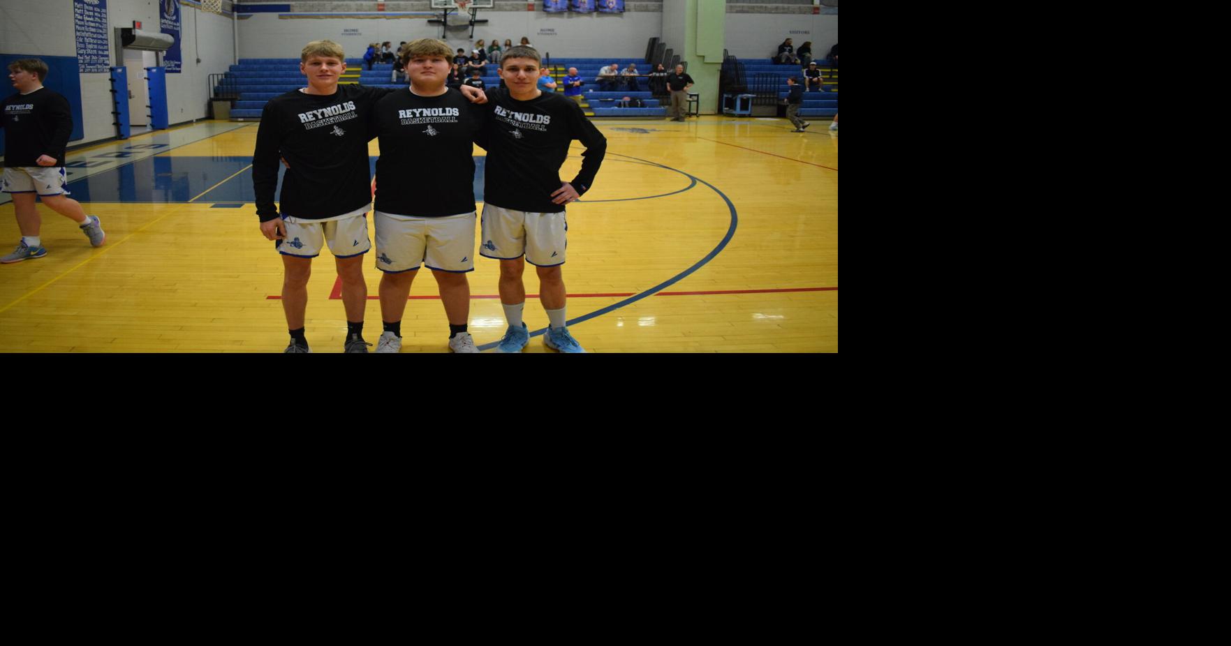 Raiders celebrate seniors | Sports | recordargusnews.com