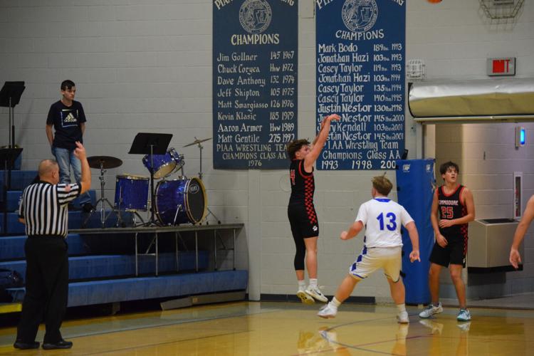 Commodore Perry holds off Raiders mid-game surge for 56-45 win | Sports ...