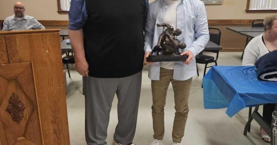 Reynolds' Chase Bell receives 2024 Reynolds VFW Bob Brandt Award ...
