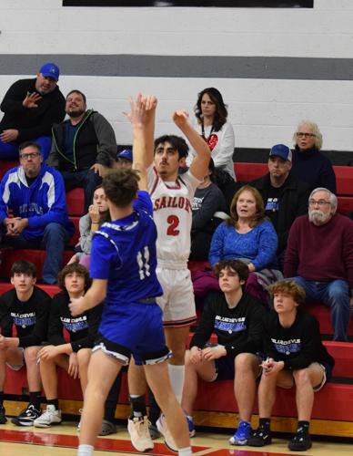 Local Sports Roundup: Sailors sink Sharpsville 47-37 | Sports | recordargusnews.com
