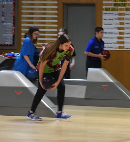 Celebrity scholastic bowlers move into first place | Sports ...