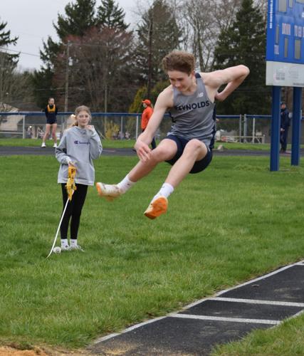 Raider boys defeat Greyhounds, 85-65, Wilmington girls top Reynolds ...