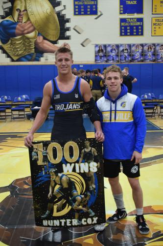 Hunter Cox eclipses century mark on the mats as a junior | Sports ...