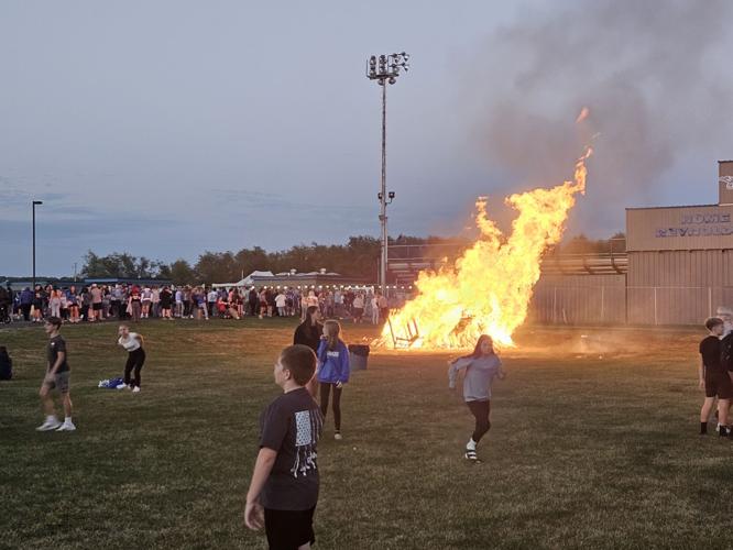 Traditional Bonfire kicks off Homecoming weekend at Reynolds | News ...