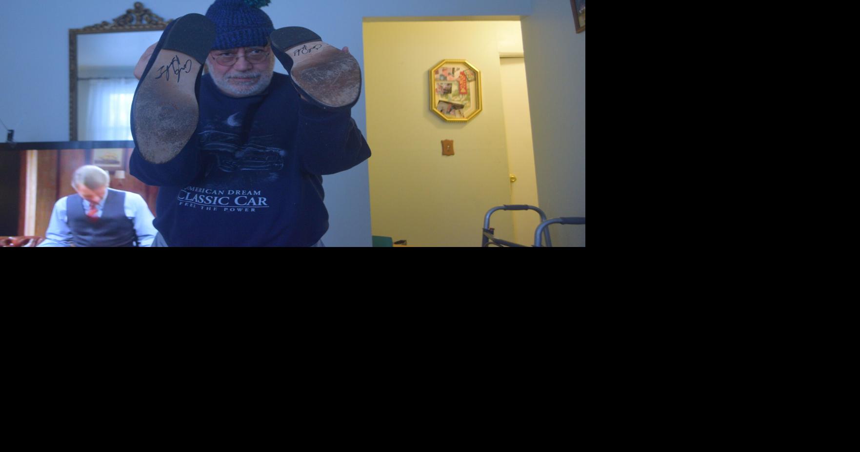 Elvis Mike returns to the building | News | recordargusnews.com