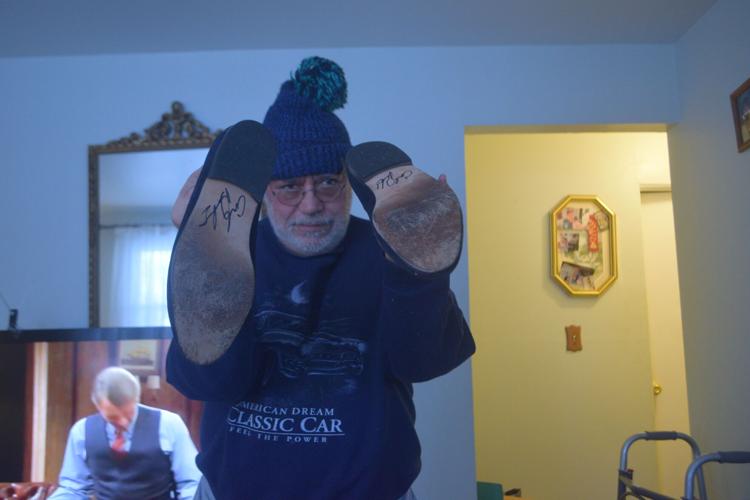 Elvis Mike returns to the building | News | recordargusnews.com