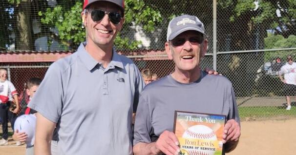 Ron Lewis honored for 26 years as president of Lakeview Little League ...