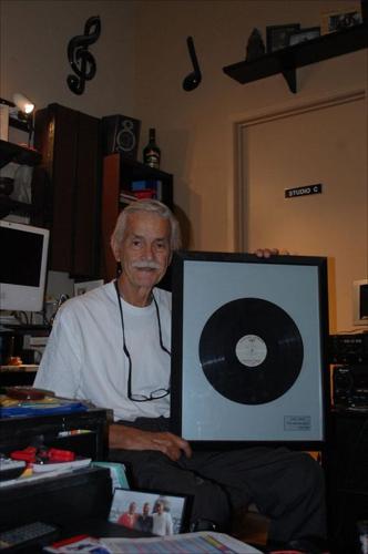 Decades in the making, crooner re-emerges | Entertainment ...