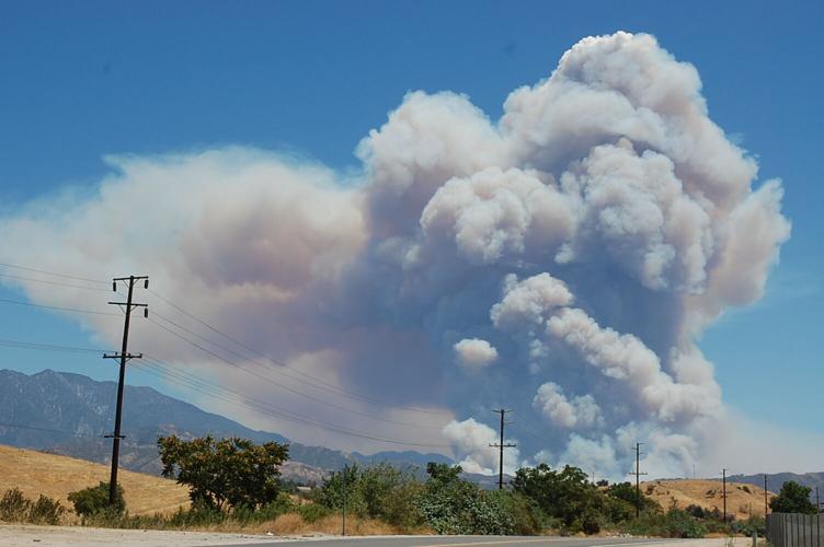 Apple fire scorches 1,900 acres | News | recordgazette.net