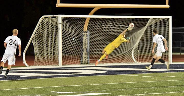 Redlands FC ties before 1,000-plus in debut | Sports | recordgazette.net