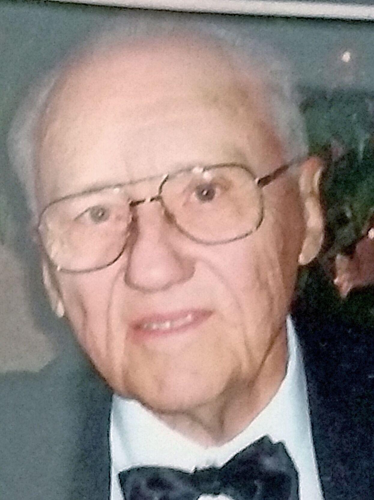 Richard B. Lightner | Obituaries | recordgazette.net