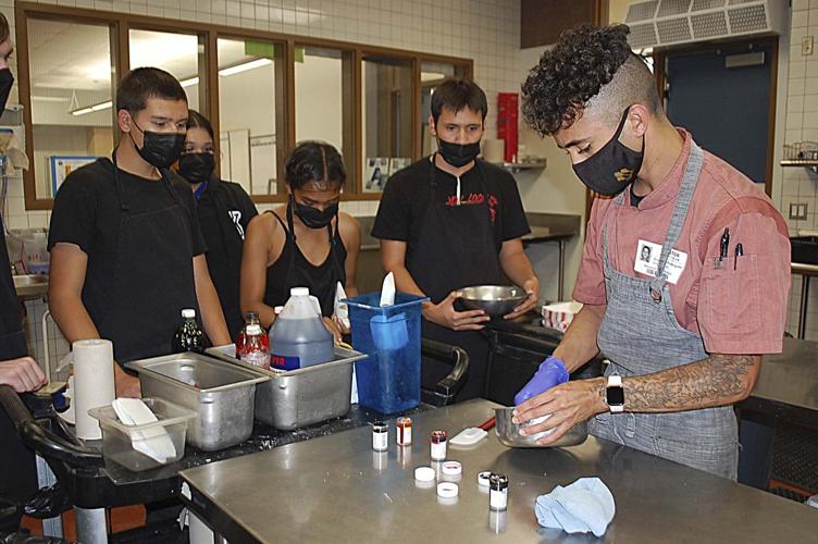 ‘Baketopia’ star shares talents back at Beaumont High School | Schools ...