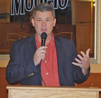 Bogh, Hewitt meet constituents at chamber breakfast | | recordgazette.net