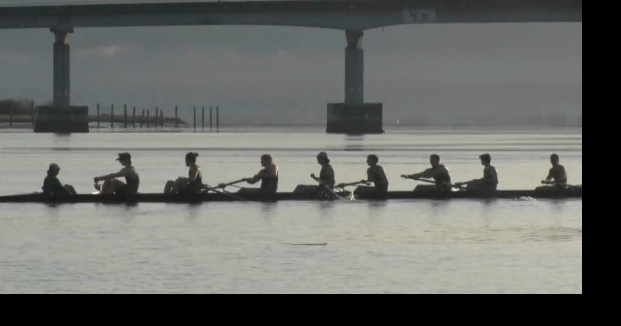 Cal Poly Humboldt rowing teams take to the bay for the Blue Heron ...