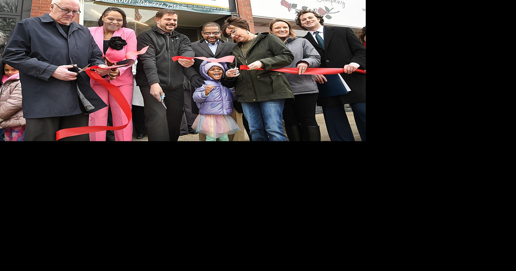 Upland Soul Food celebrates opening in Beckley | Life | register-herald.com
