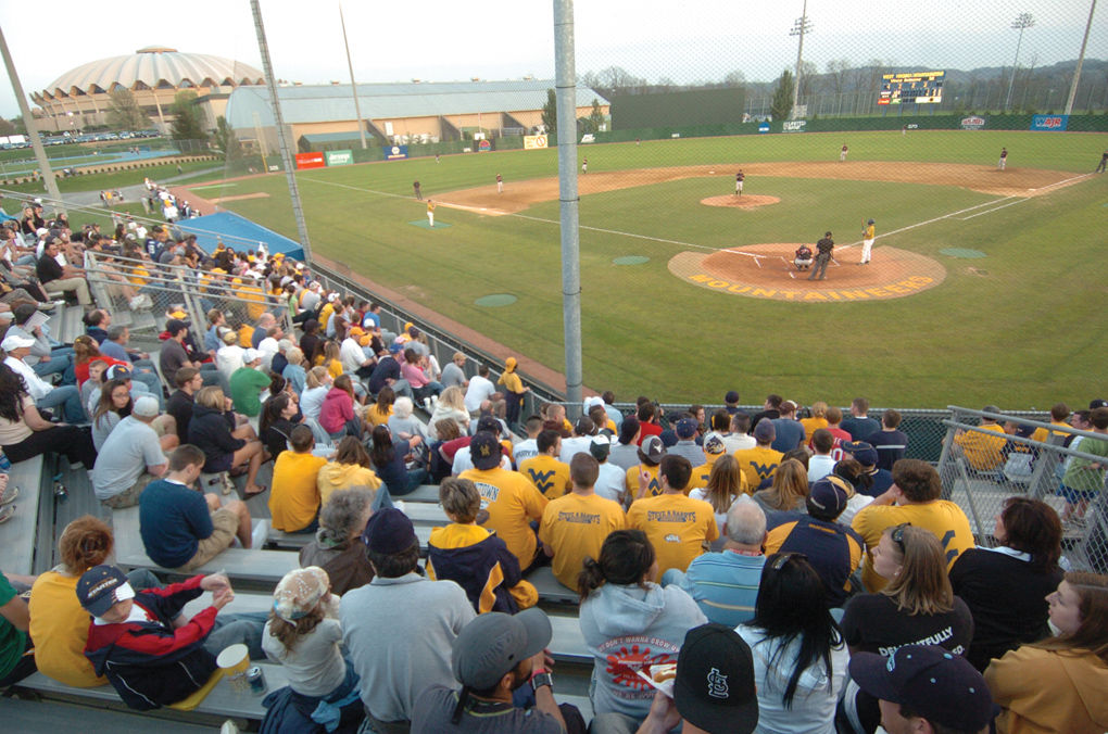 lets talk about the best atmosphere at a college ballpark. : r ...