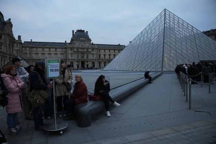 Why the world's most visited museum has reached a breaking point | News ...