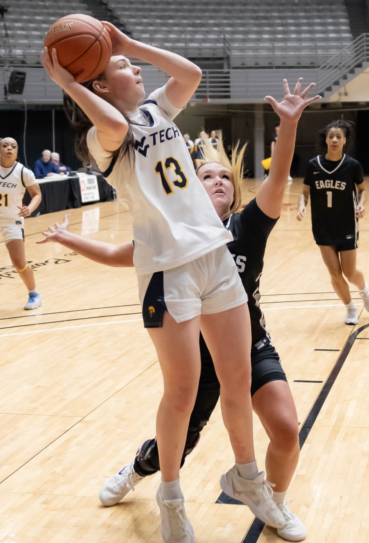 Women's college basketball: Golden Bears come back to defeat Alice ...