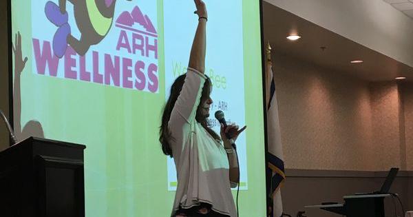 Seniors learn about new SuperPath hip replacement surgical technique ...