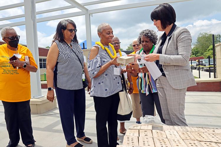 Stratton High alumni tour new elementary school - with VIDEO | News ...