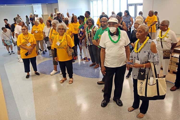 Stratton High alumni tour new elementary school - with VIDEO | News ...