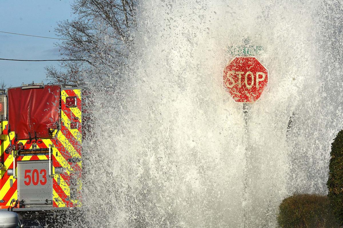 Truck strikes fire hydrant in Beckley | News | register-herald.com