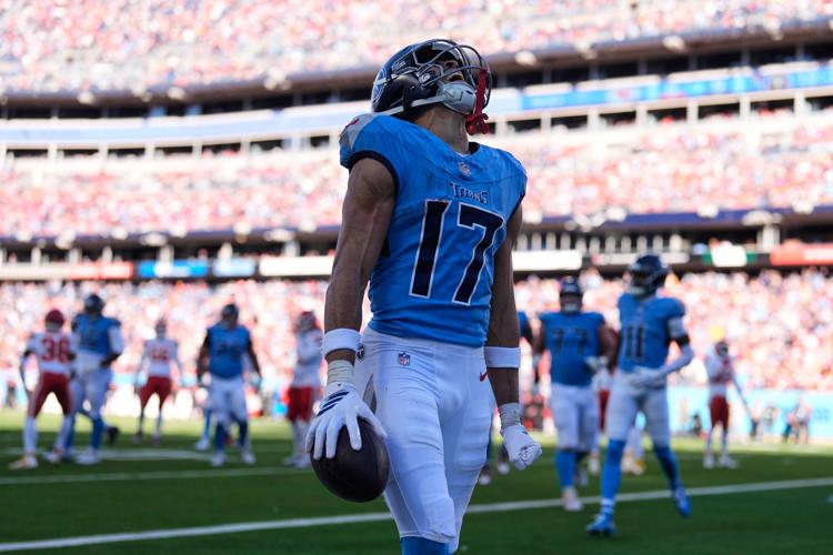 Titans knock Gardner Minshew out of game and end 11-game home skid ...