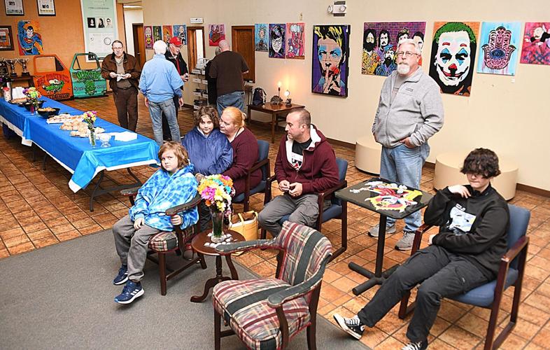 PHOTOS: Gary Vaughan Art Exhibit | News | register-herald.com