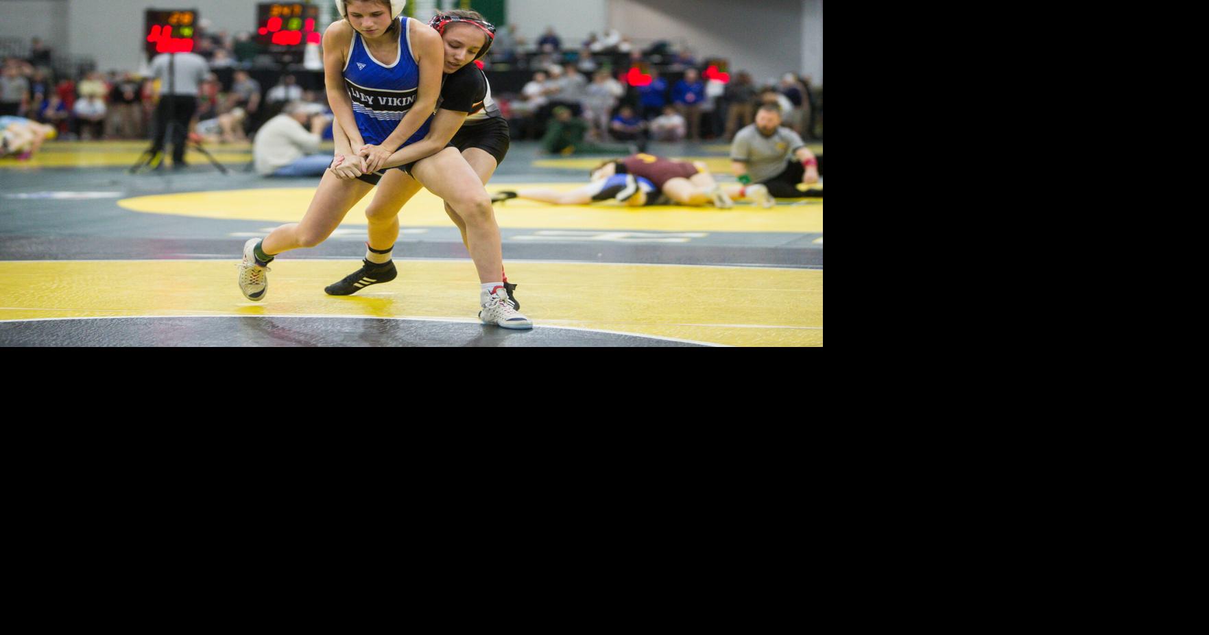Girls wrestling state tournament notebook: Raiders look to build off ...