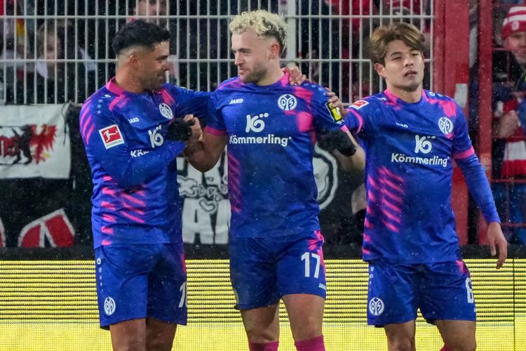 Stuttgart sweeps aside Leverkusen as snow hampers the Bundesliga ...