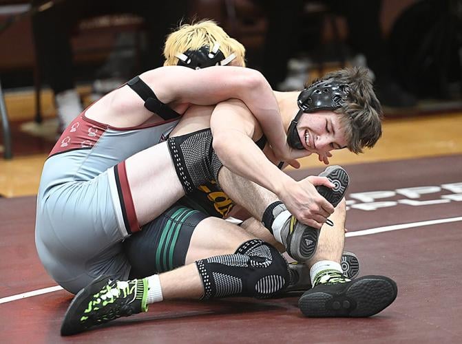 Prep wrestling: Woodrow wins Class AAA Region 3 Duals; GW second ...
