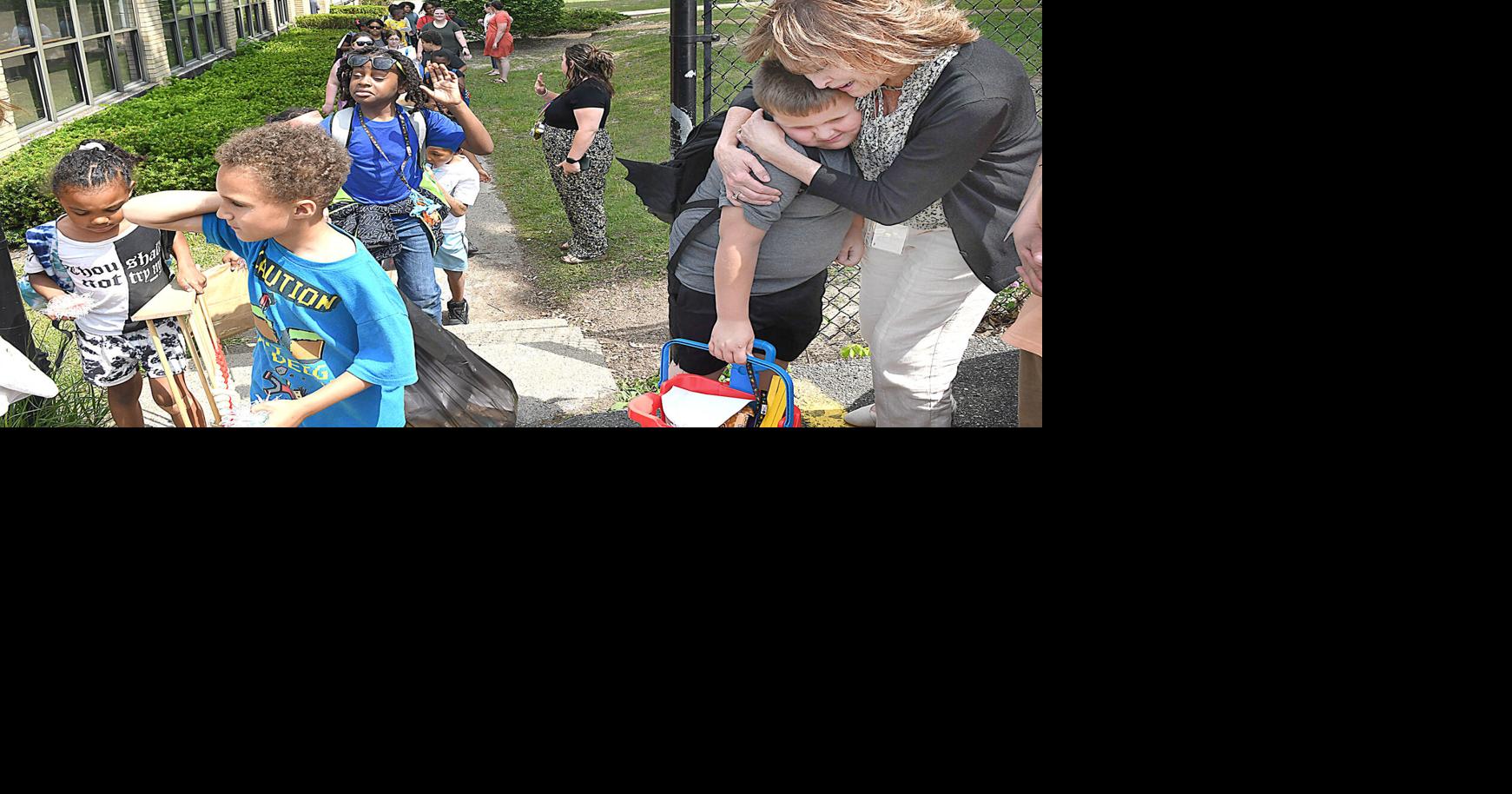 GALLERY: Stratton Elementary ends school year early | Gallery | register-herald.com