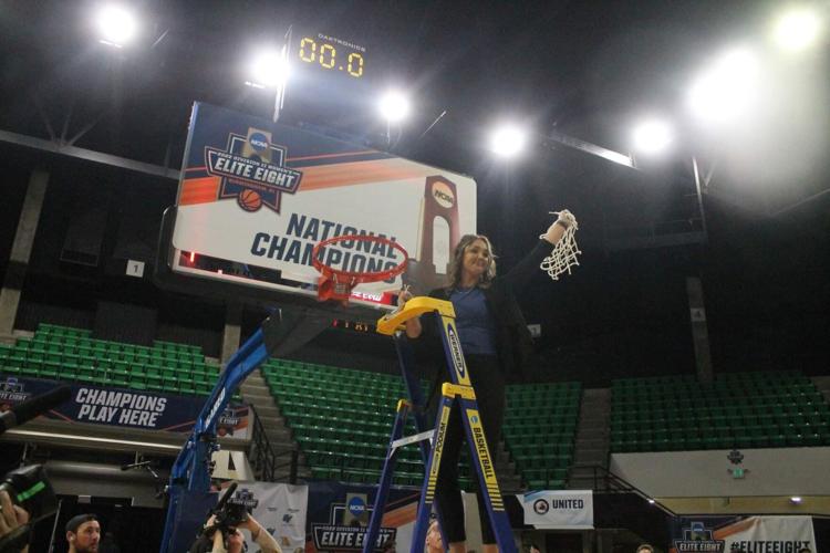 Is Kim Stephens heading to Marshall? D'Antoni signs extension | Sports ...
