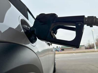 Gas price continue downward trend | Local News | register-herald.com