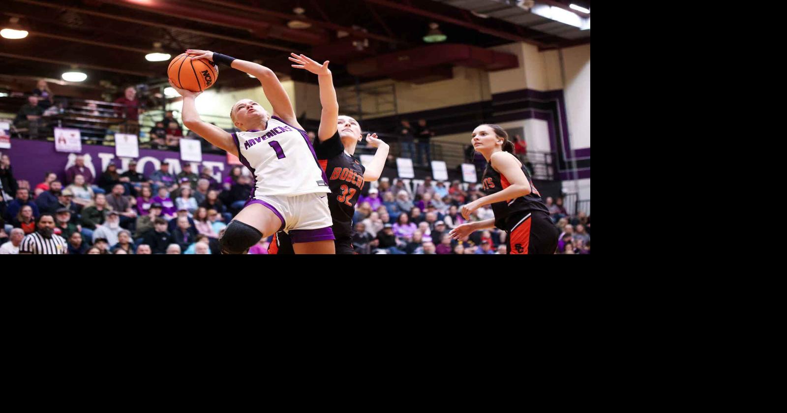 Girls prep basketball: Mavs hold off Bobcats to secure return to state ...