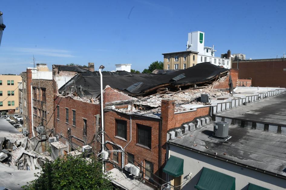Roof collapse closes Main Street | News | register-herald.com